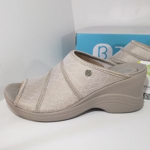Bzees | Shoes | Brand New Nude Comfort Machine Washable Sandals | Poshmark